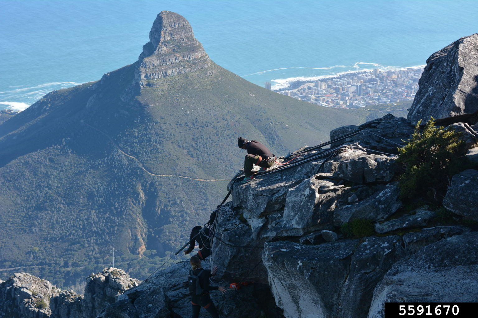 Synonym for Mountains (mountain)